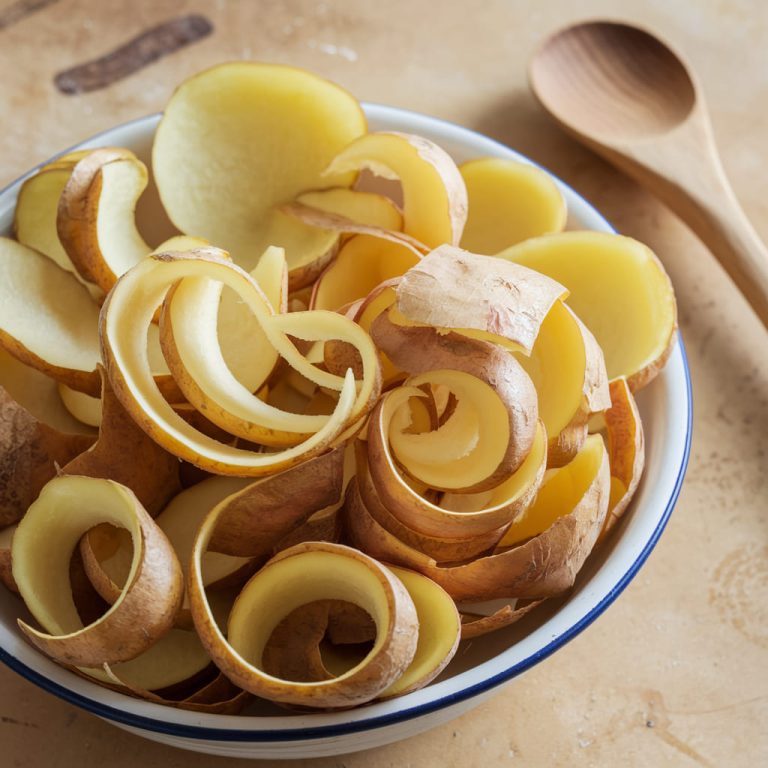 Brighten & Even Out Your Skin with These DIY Potato Skin-Whitening Remedies